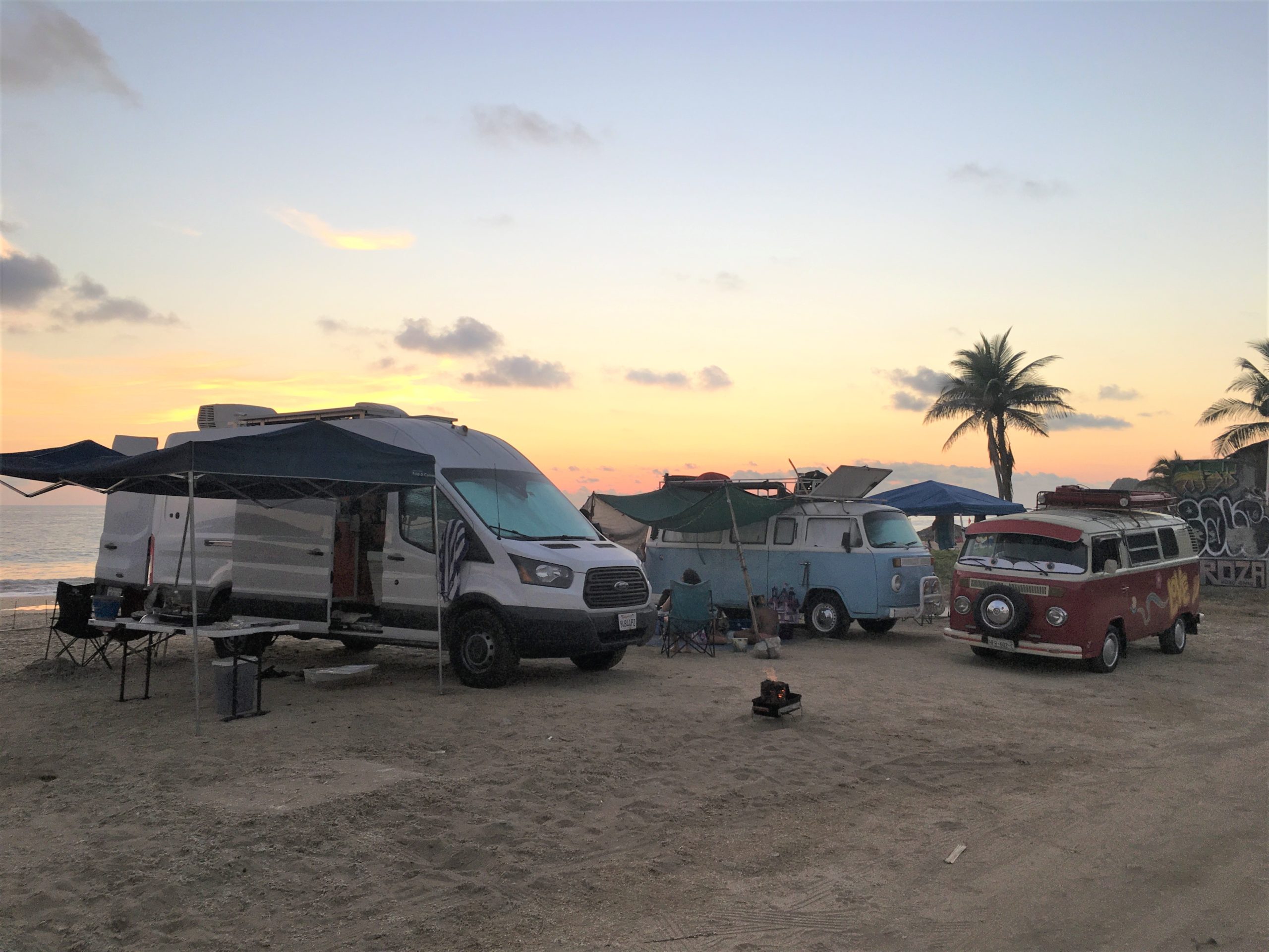 The Ultimate Guide to Vanlife like a Pro: On the Beach in Mexico - Dang ...